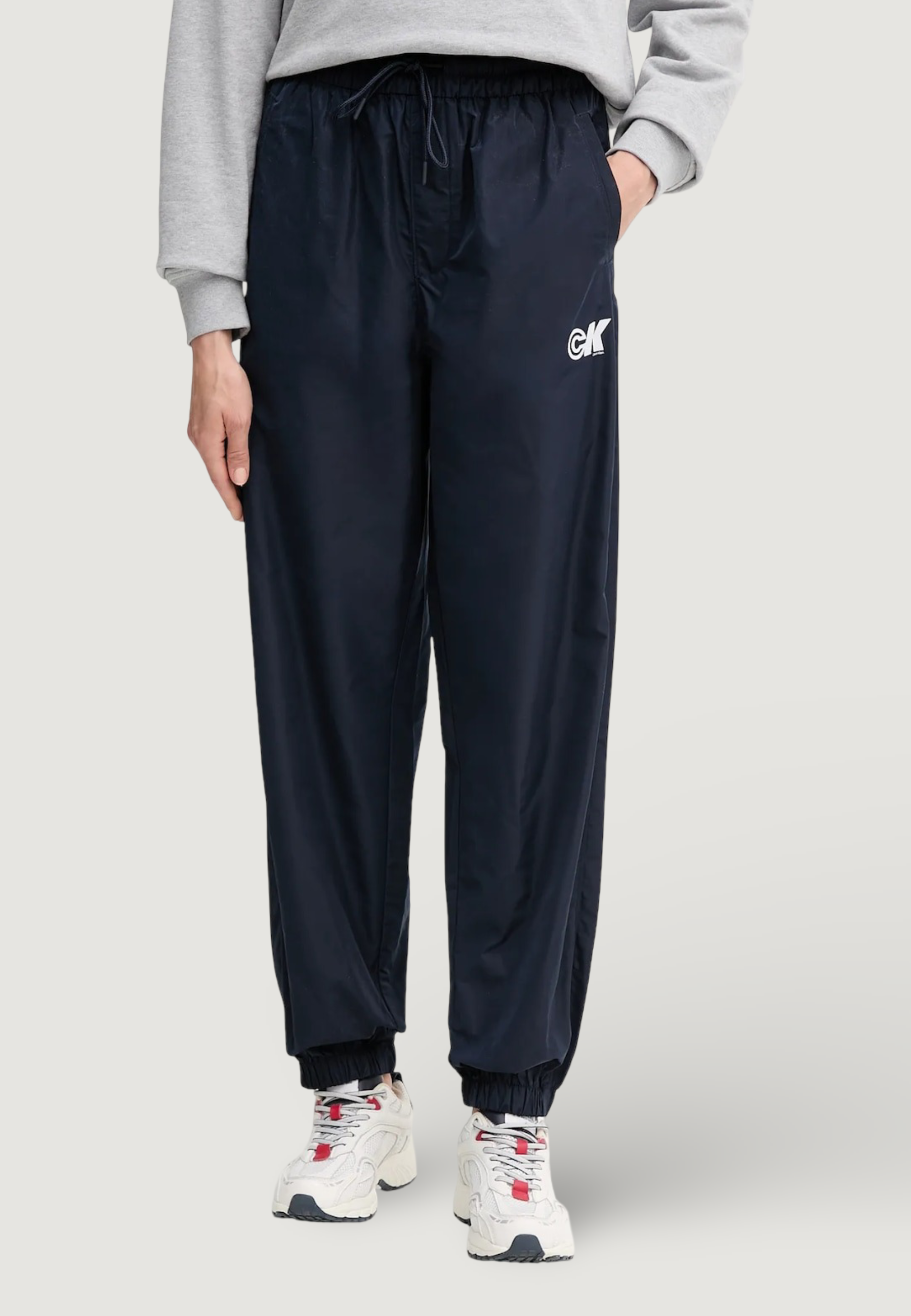 Pantaloni sportivi Calvin Klein Jeans PULL ON LOGO JOGGER Blue scuro ...